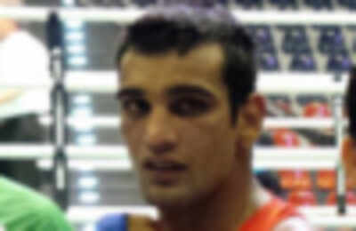 Mandeep punches his way into second round | Boxing News - Times of India