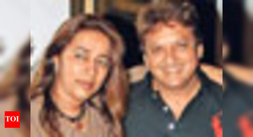 Anu and Shashi host a cosy do | Events Movie News - Times of India