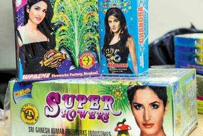 Katrina’s the hottest 'phuljhadi' in town | Hindi Movie News - Times of ...