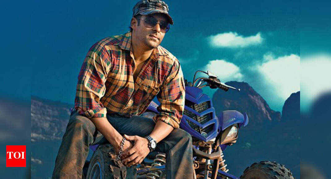 Salman comes to the aid of background dancer | Hindi Movie News - Times ...