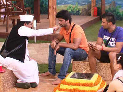 Janardhan baba predicts 5 finalists of Bigg Boss - Times of India