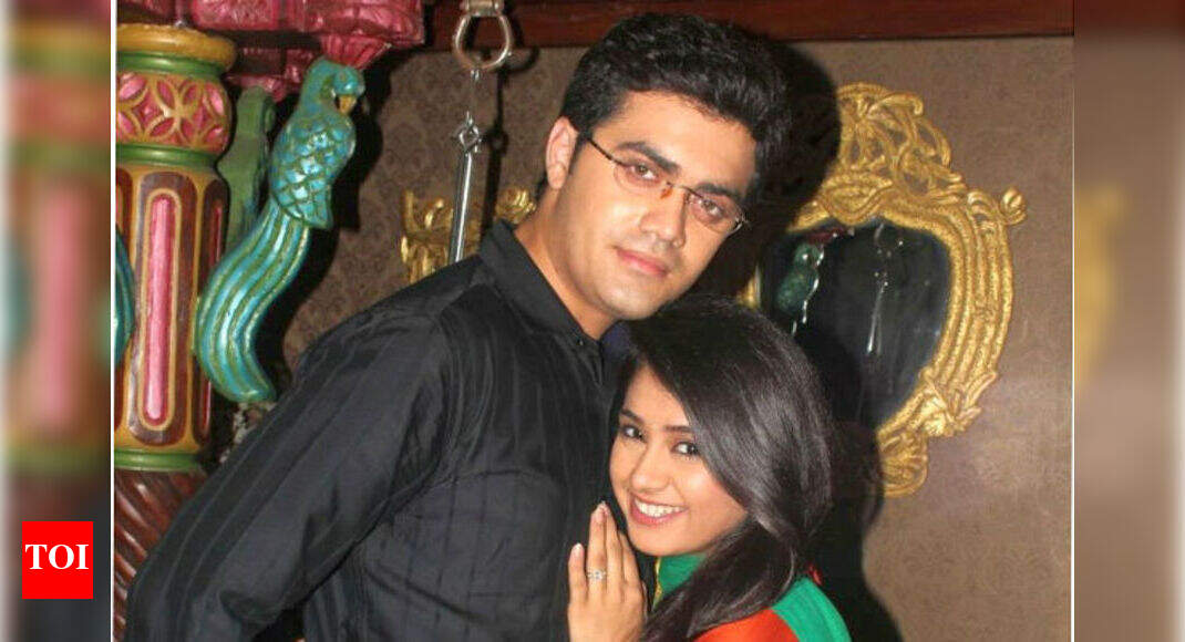 Amit-Amita consider each other as Anar- Rassi Bomb respectively ...