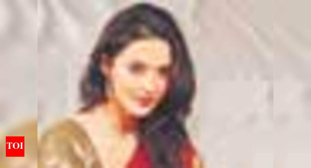 Isha's debut Diwali | Hindi Movie News - Times of India