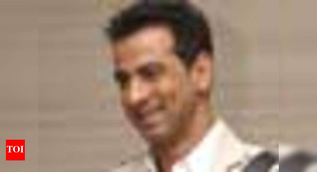 Ronit's out of Jhalak... - Times of India