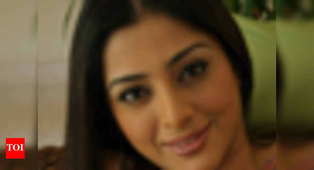 Tabu back in Tollywood | Hindi Movie News - Times of India