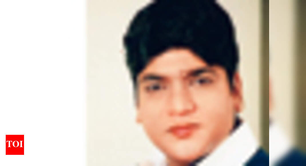 Sujoy's lucky seven! - Times of India