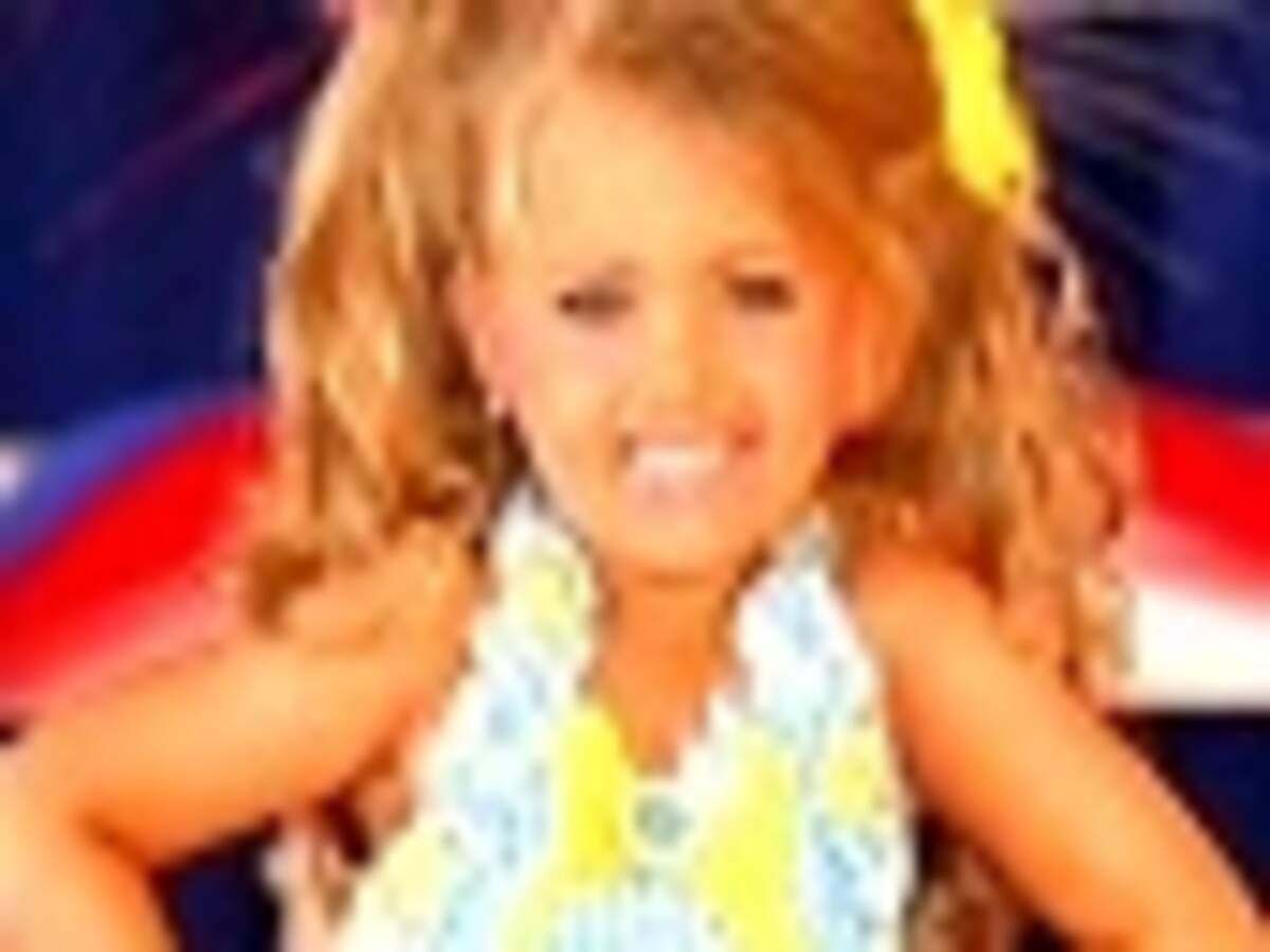 US-based organizers insist on holding child beauty pageant in Ireland