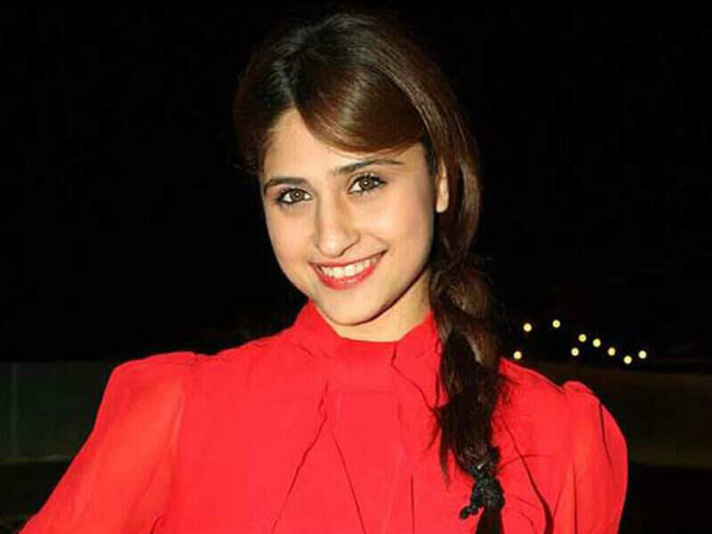 Hunar Hali to enter Jee Le Zara - Times of India