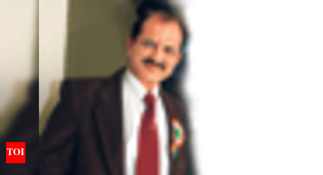 Look, Mr Negi in a uniform! - Times of India