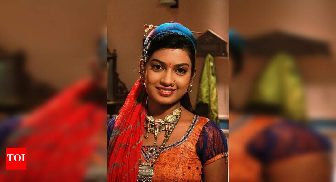 Dhanashree Kadgaonkar misses her look from 'Gandha Fulancha...' - Times ...