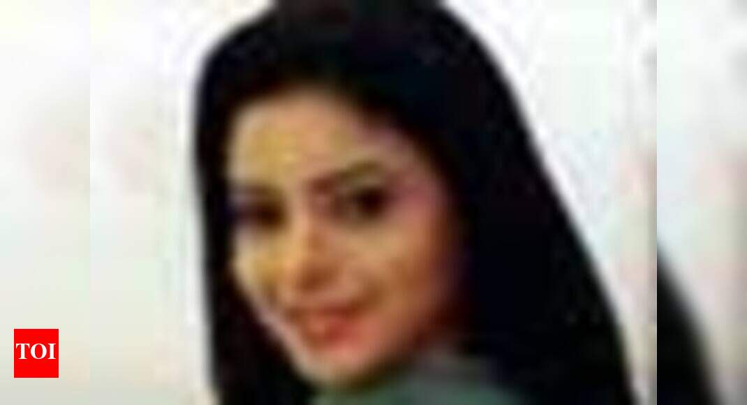 Aamna's movie debut - Times of India