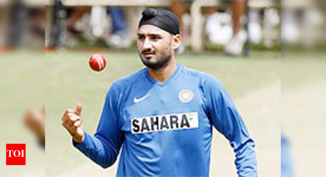 Hansen to admit stump microphone evidence in Harbhajan hearing | New ...