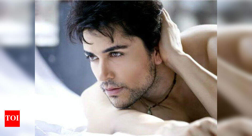 Looks do matter to become an actor: Piyush Sahdev - Times of India