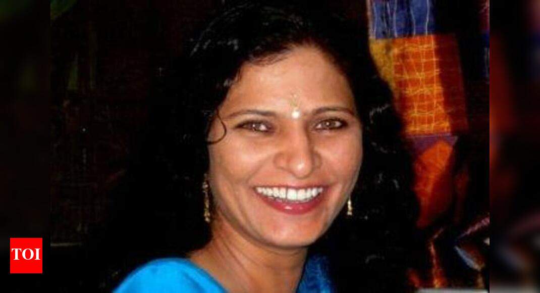 Kavitha Lankesh tattoo’s daughter’s name on her arm | Kannada Movie ...
