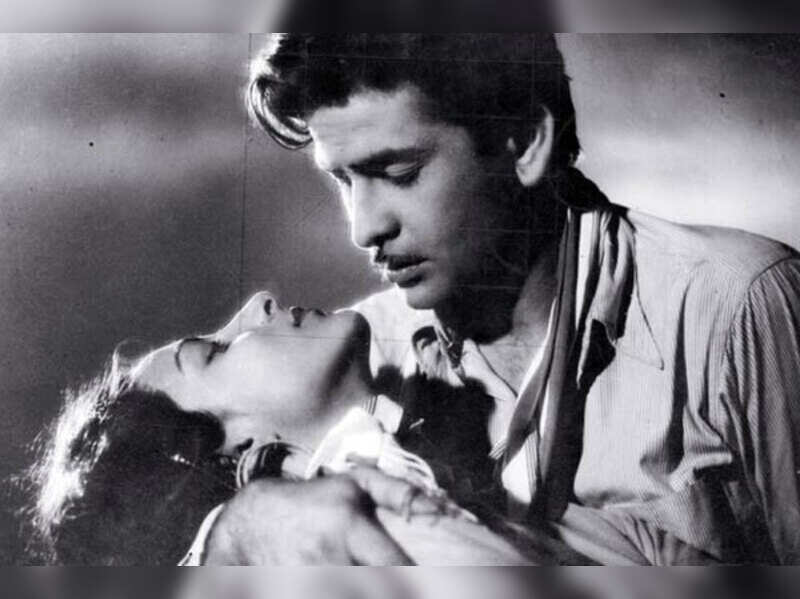 In focus: The iconic pose of RK Films | Hindi Movie News - Times of India