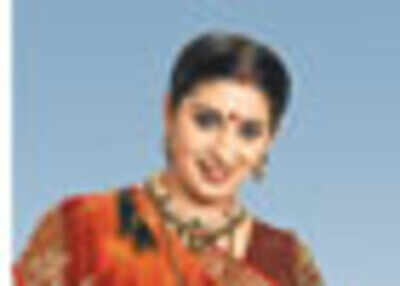 Smriti Iraani’s filmi chakkar - Times of India
