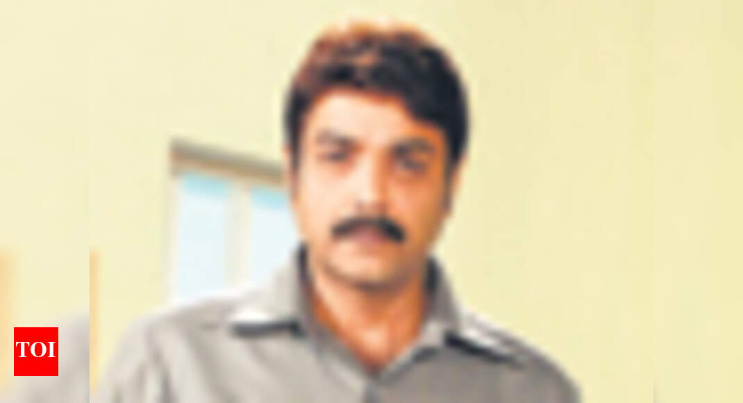 Prosenjit does a playback | Hindi Movie News - Times of India