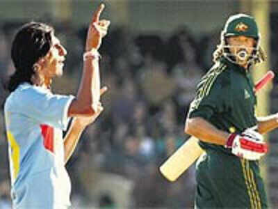 India complain against provocative Aussies | New Zealand in India 2016 ...