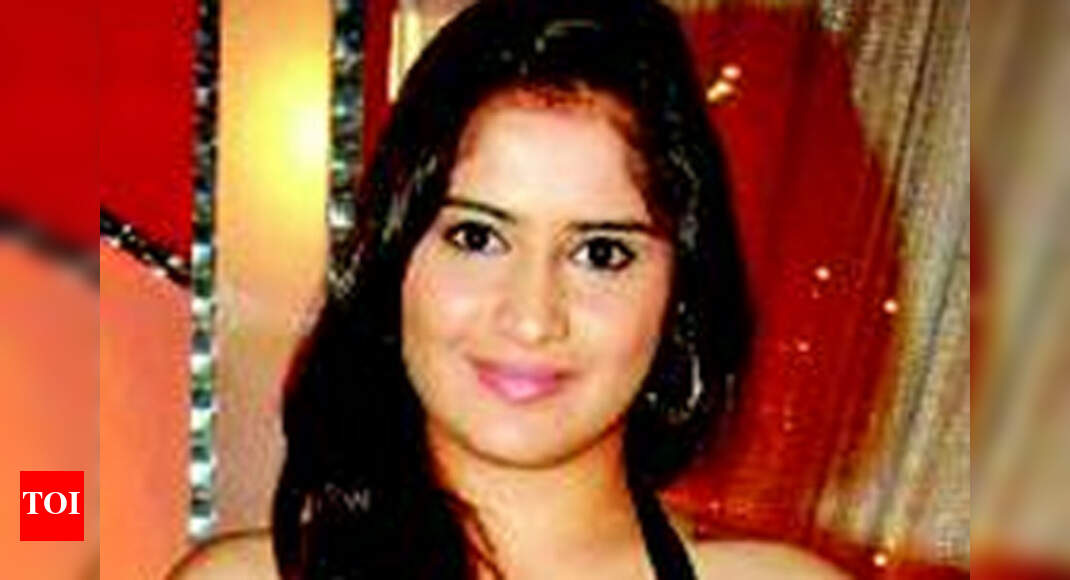 Aarti’s NY starts on a religious note - Times of India