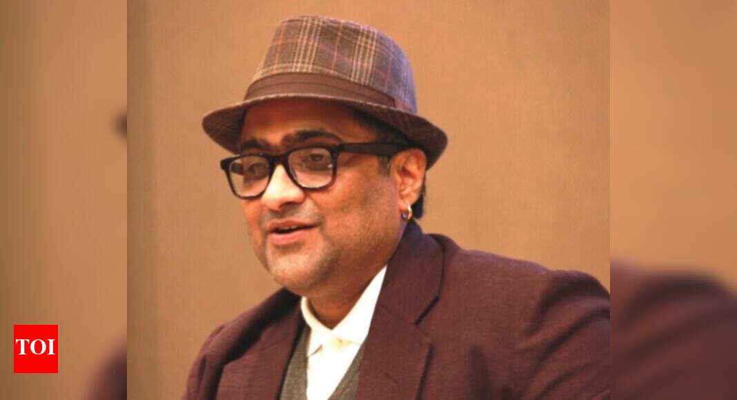 Kunal sings a Marathi song wherever he performs | Marathi Movie News ...