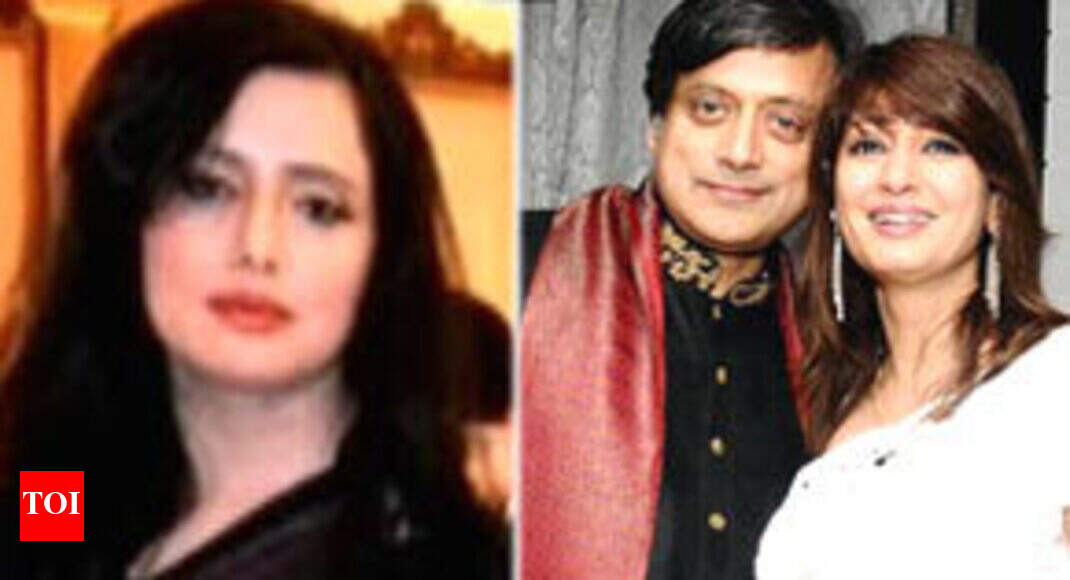 Mehr Tarar: Tharoor’s voice is mesmerizing: Tarar | India News - Times ...