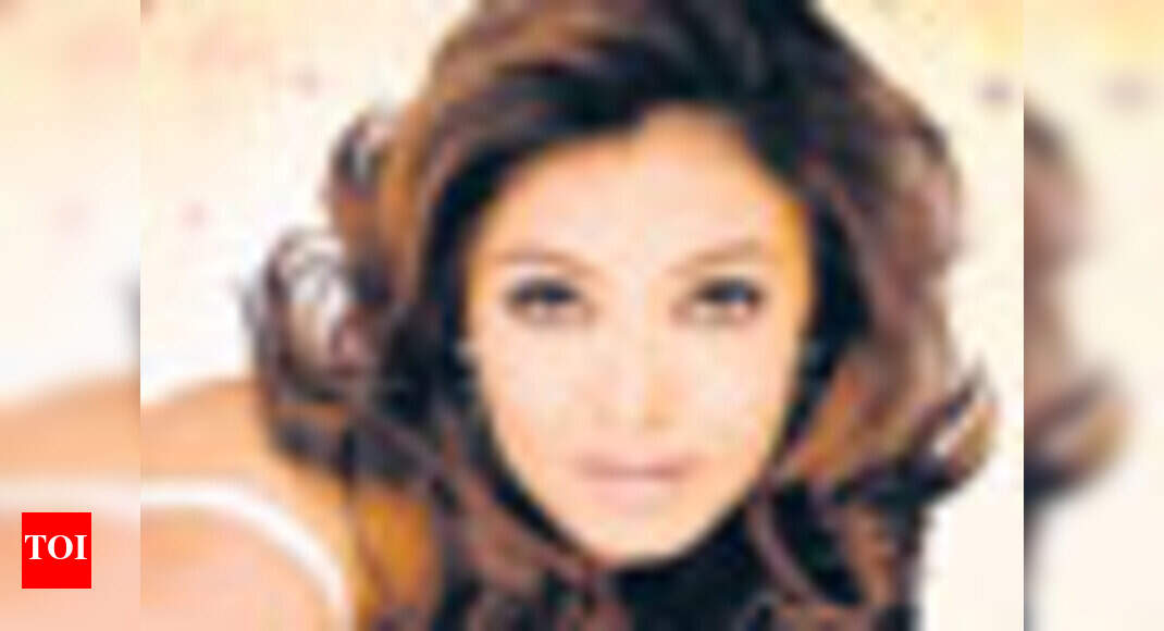 Nana tried to act fresh with me: Tanu | Hindi Movie News - Times of India