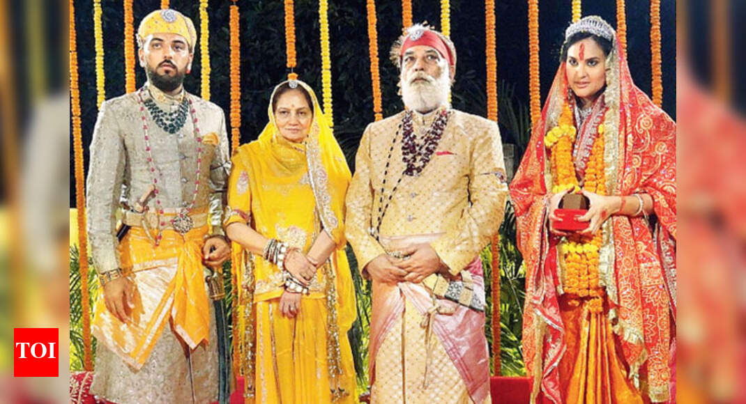 Udaipur prince Lakshyaraj Singh Mewar gets married to Nivritti ...