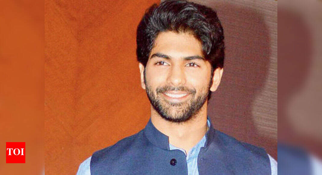 Taaha Shah, Sara Loren to be part of love story called 'Barkhaa ...