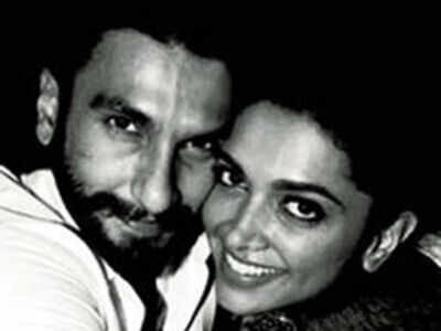 When Ranveer Singh kissed Deepika Padukone | Hindi Movie News - Times ...