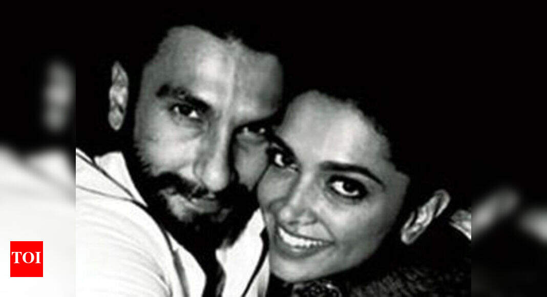 When Ranveer Singh kissed Deepika Padukone | Hindi Movie News - Times ...