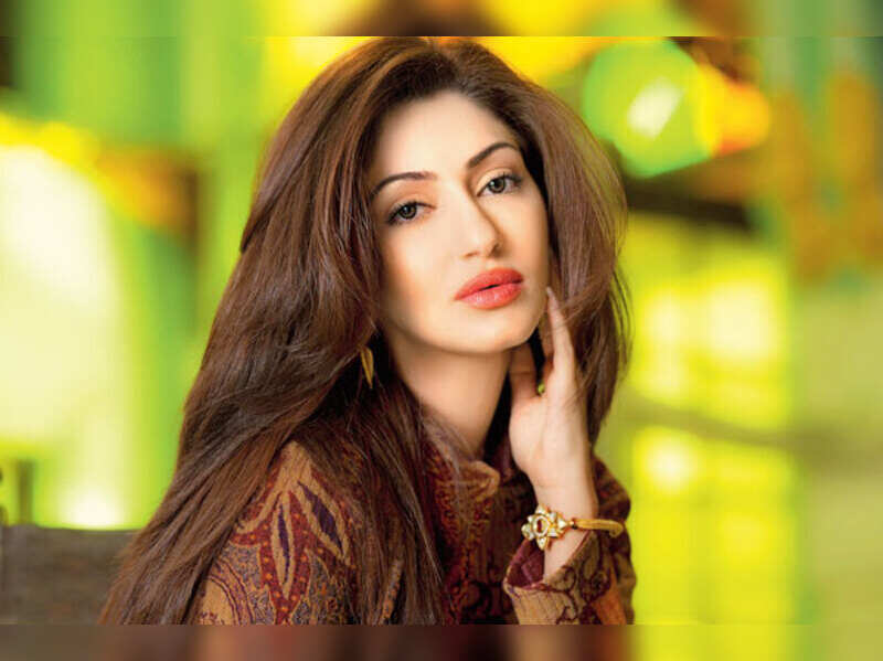 reyhna malhotra: Newbie Reyhna Malhotra all set to make a mark | Hindi ...