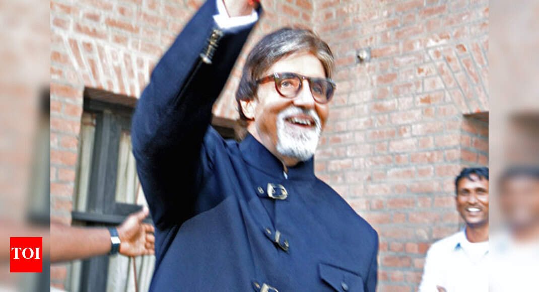 Amitabh Bachchan visits IIM - Ahmedabad to discuss case study on the ...