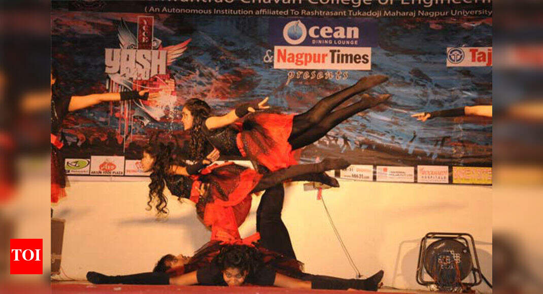 Ultra-glam clothes and amazing dance moves made YCCE's fest- Yash- a ...