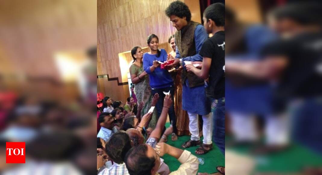TV actor Shashank meets fans in Shimoga - Times of India