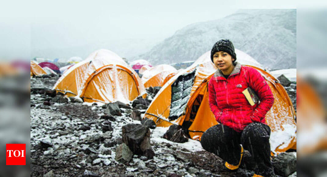 Ggn woman treks to world’s second highest peak - Times of India