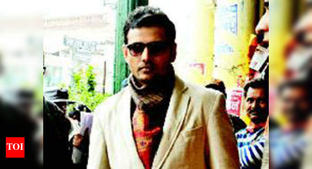 Badshahi Angti cast goes to Lucknow | Bengali Movie News - Times of India