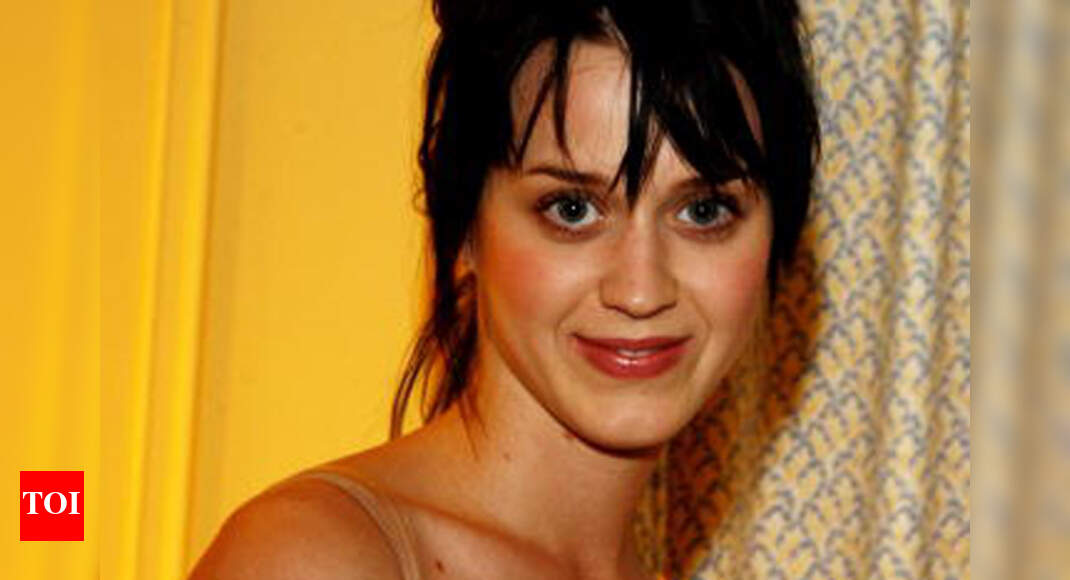 Katy Perry filmed birth of her sister's daughter on phone | English ...