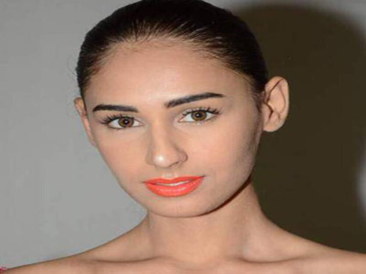 Hasleen Kaur is a travel junkie