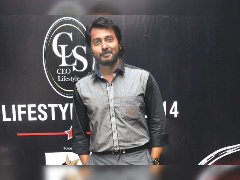 Actor Naren poses for the shutterbugs at a lifestyle expo at ITC Grand ...