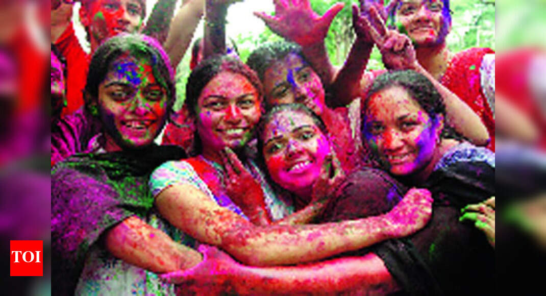 Celebrate Holi the eco-friendly way - Times of India