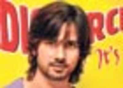 Shahid sports a moustache! | Hindi Movie News - Times of India
