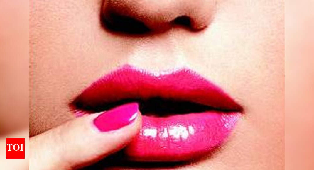 Bee Stung Lips 1920s | Lipstutorial.org