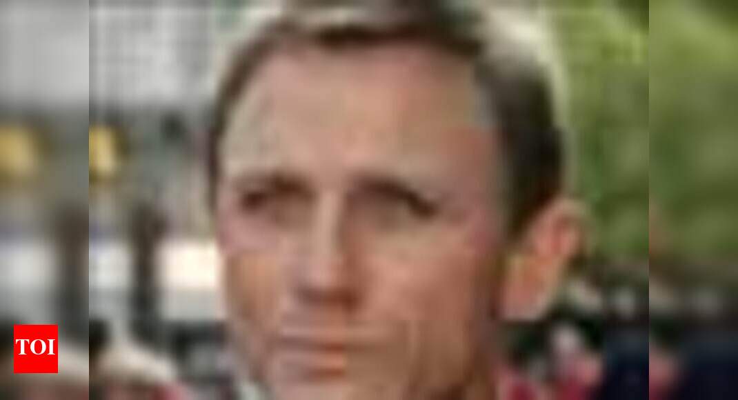 Craig falls 'short' in Bond babes' eyes! | English Movie News - Times ...