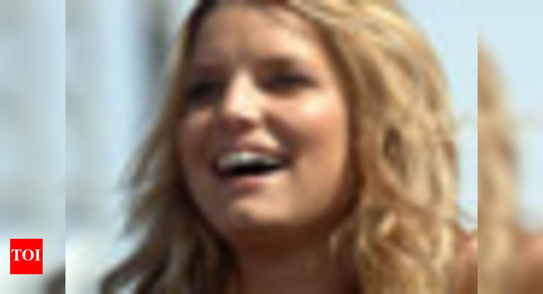 Jessica turns emotional at country music festival | English Movie News ...