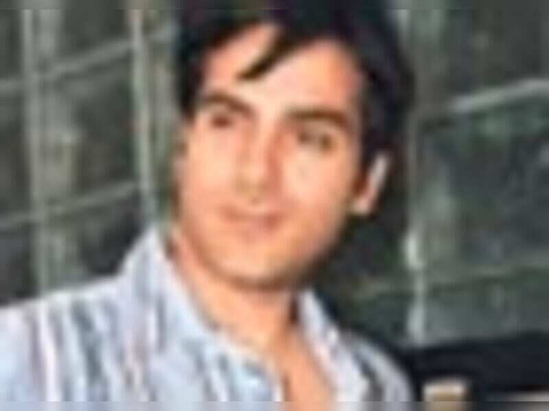 Arbaaz gets friendly | Hindi Movie News - Times of India