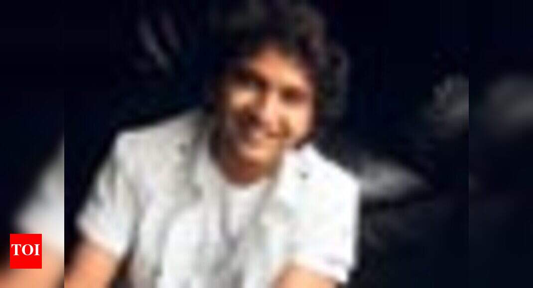 ‘I almost missed singing with dad’ | Hindi Movie News - Times of India