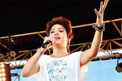Sunidhi’s year packed with performances | Hindi Movie News - Times of India