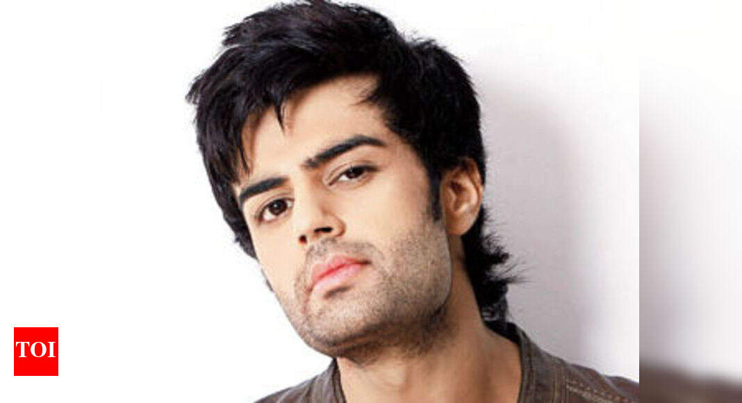 Co-actor slapped Manish Paul 10 times | Hindi Movie News - Times of India