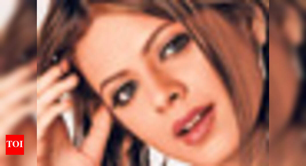 Rucha’s ticket to Bollywood! - Times of India