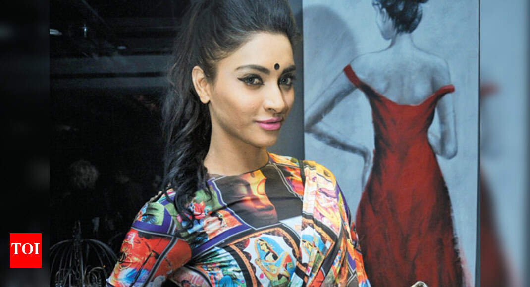 Designer Samant Chauhan hosts LIFW after-party at Irezumi bar in Delhi ...